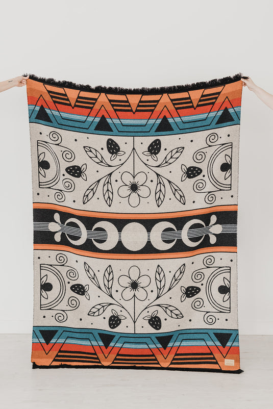 Blankets with Authentic Indigenous Art Made in Canada – MINI TIPI