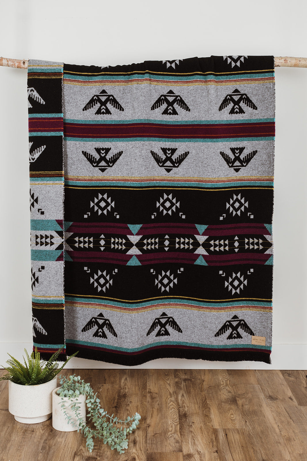 Perfectly Imperfect Éclair Indigenous Blanket – MINI TIPI
