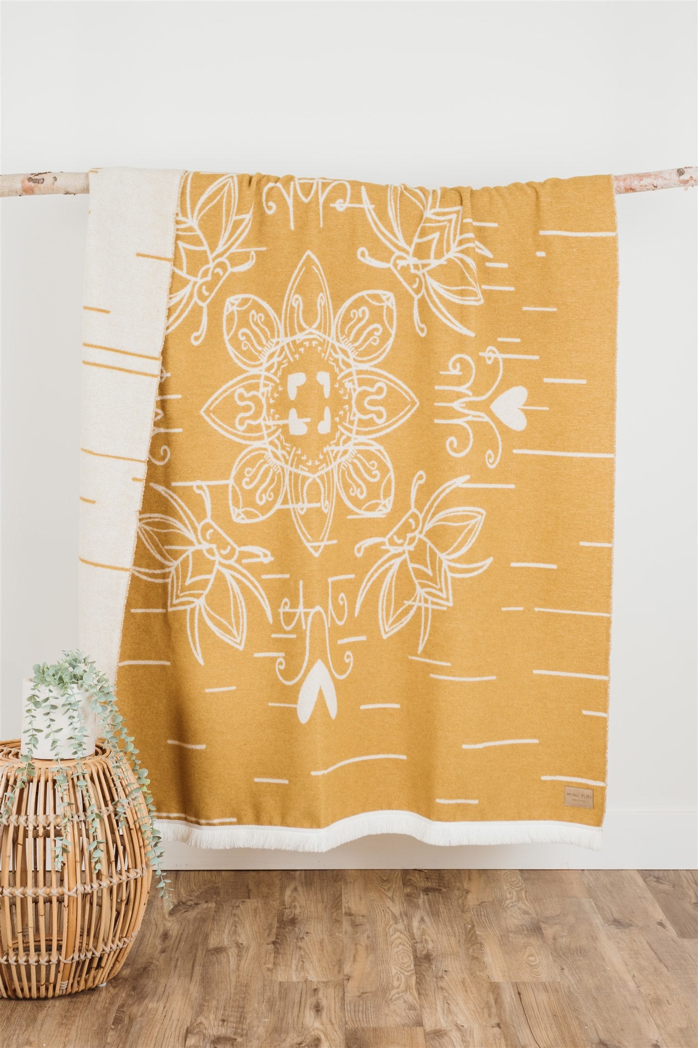 Perfectly Imperfect Miel Indigenous Blanket – MINI TIPI
