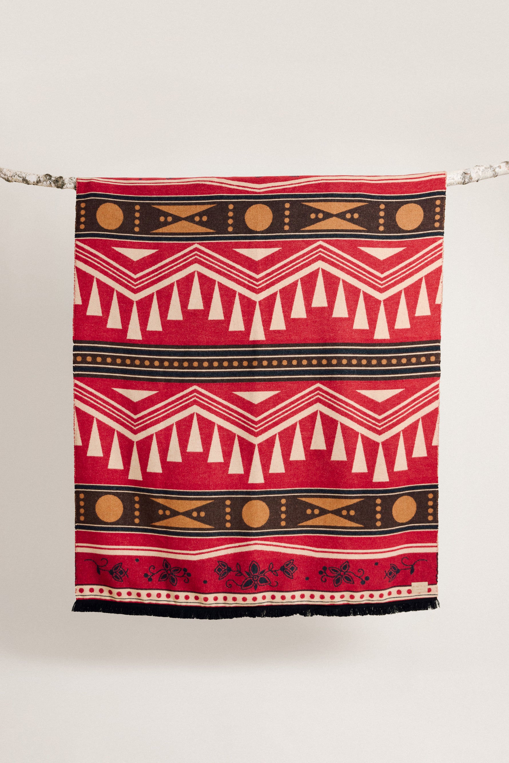 KWE | Indigenous Blanket | MINI TIPI