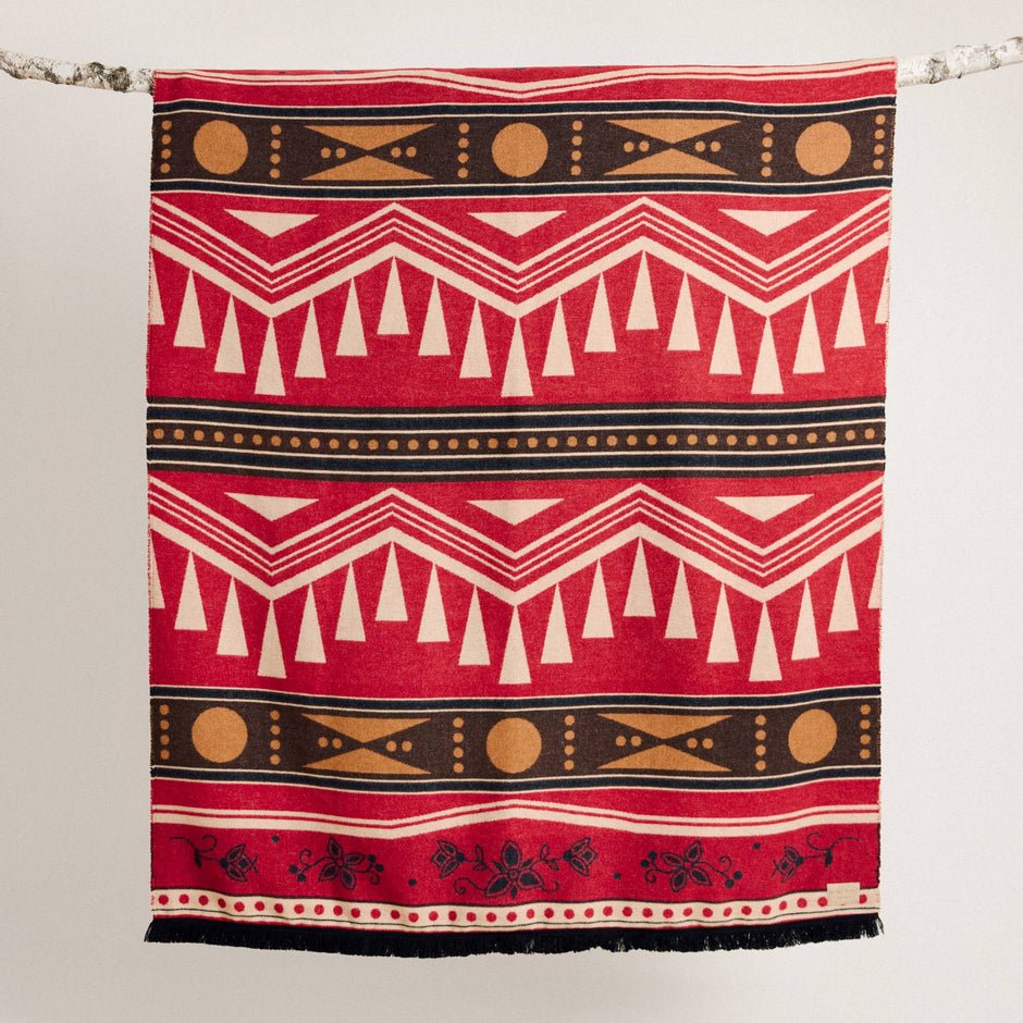 Blankets with Authentic Indigenous Art Made in Canada – MINI TIPI