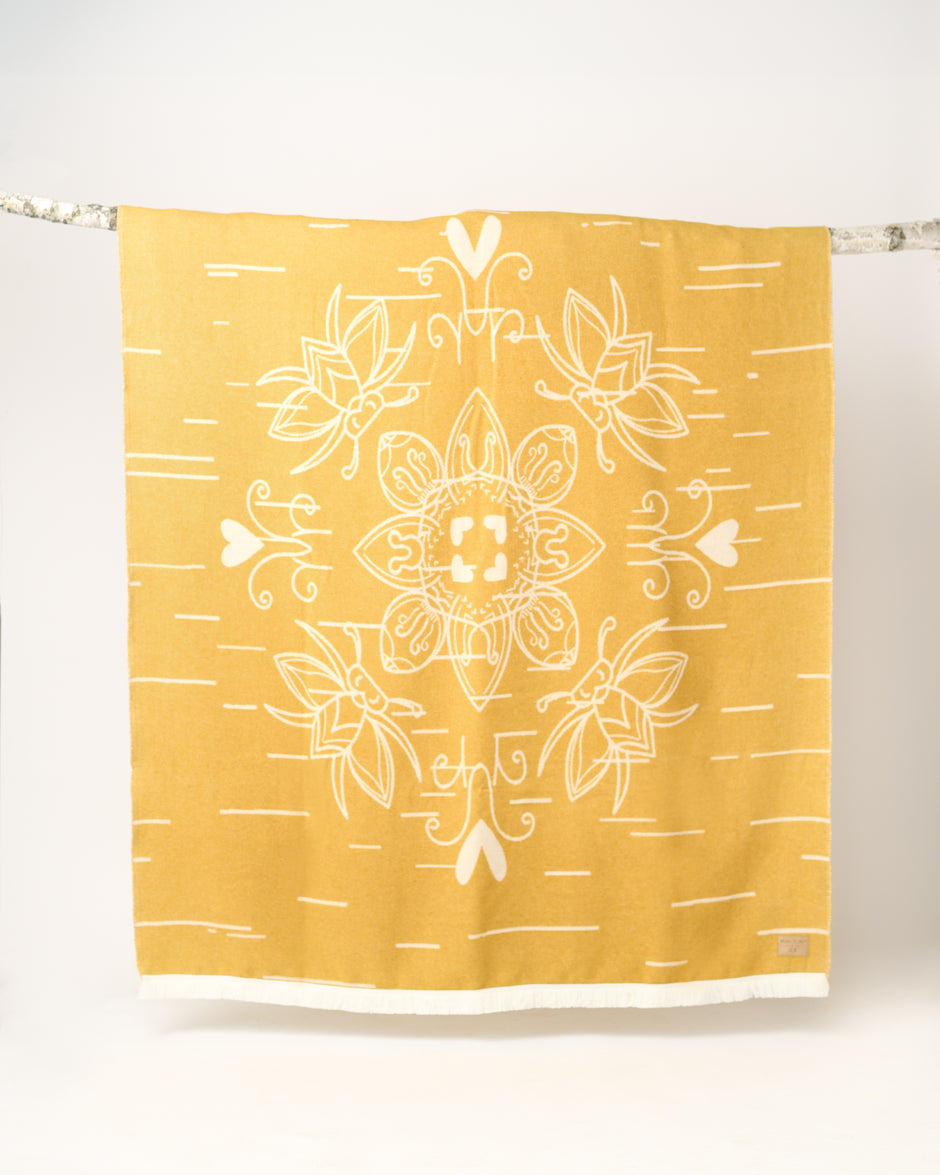 Blankets with Authentic Indigenous Art Made in Canada – MINI TIPI