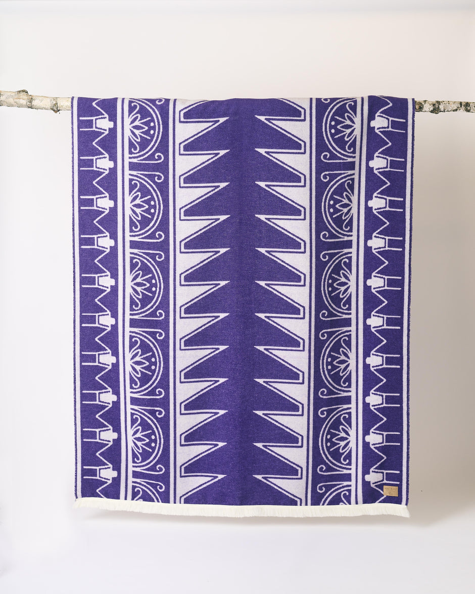 Blankets with Authentic Indigenous Art Made in Canada – MINI TIPI